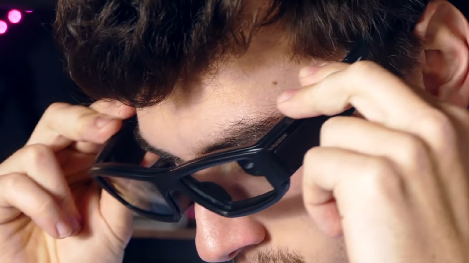 Personal Heads-Up Display: Tech Company Vuzix Unveils Its New AR Glasses