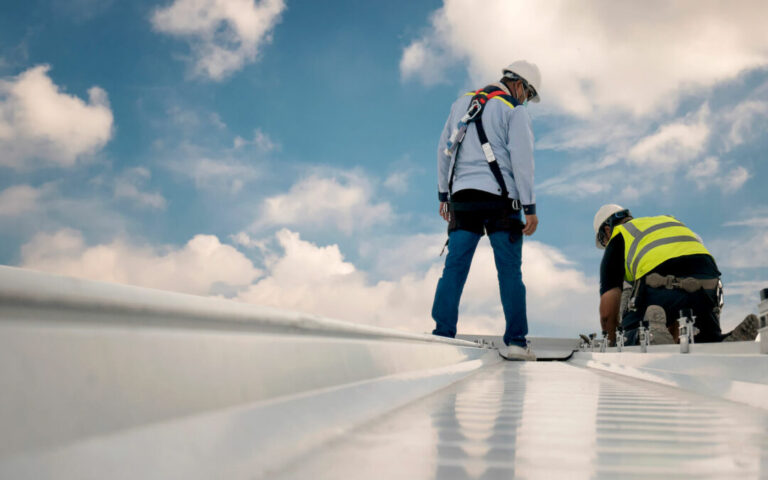 How to Build a Roof Over a Deck: Pro Tips for Year-Round Outdoor ...